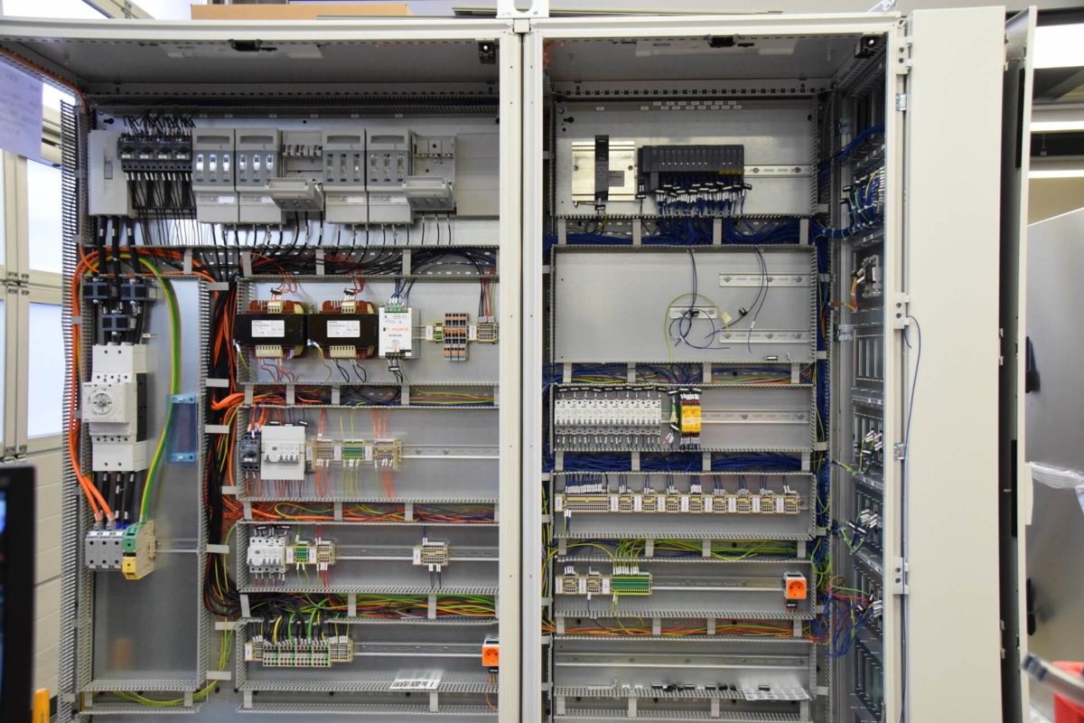 Schaltschränke nach Maß – Horsch Industrie Service GmbH